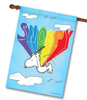 Buy: PEANUTS® Flying Snoopy – House Flag Spring Flagology.com